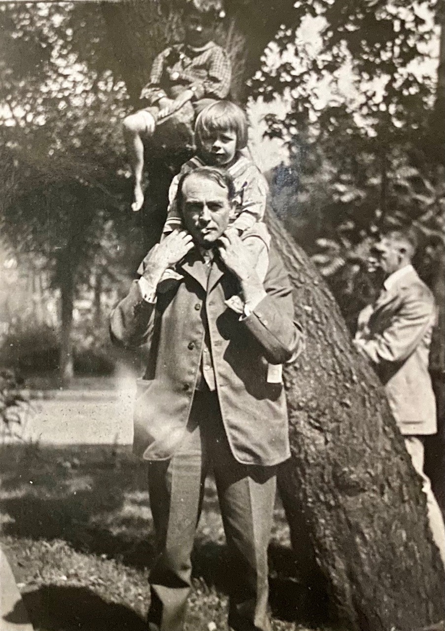 A History in Photos: The Weeks Family – Salisbury House Blog